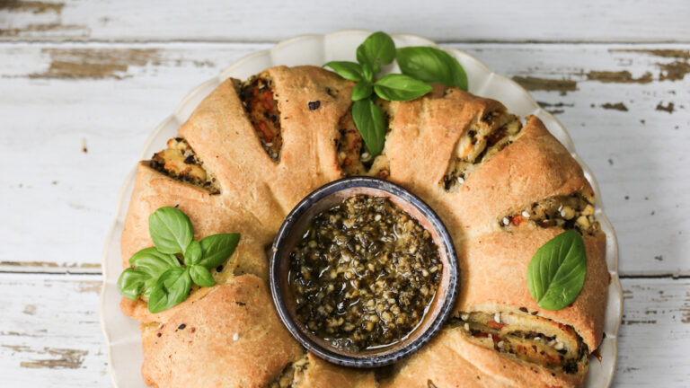 Feta Pesto Pastry Wreath